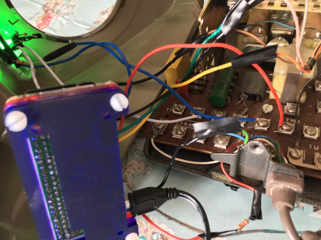 Old rotary phone used as a Raspberry Pi-powered jukebox - Raspberry Pi Pod