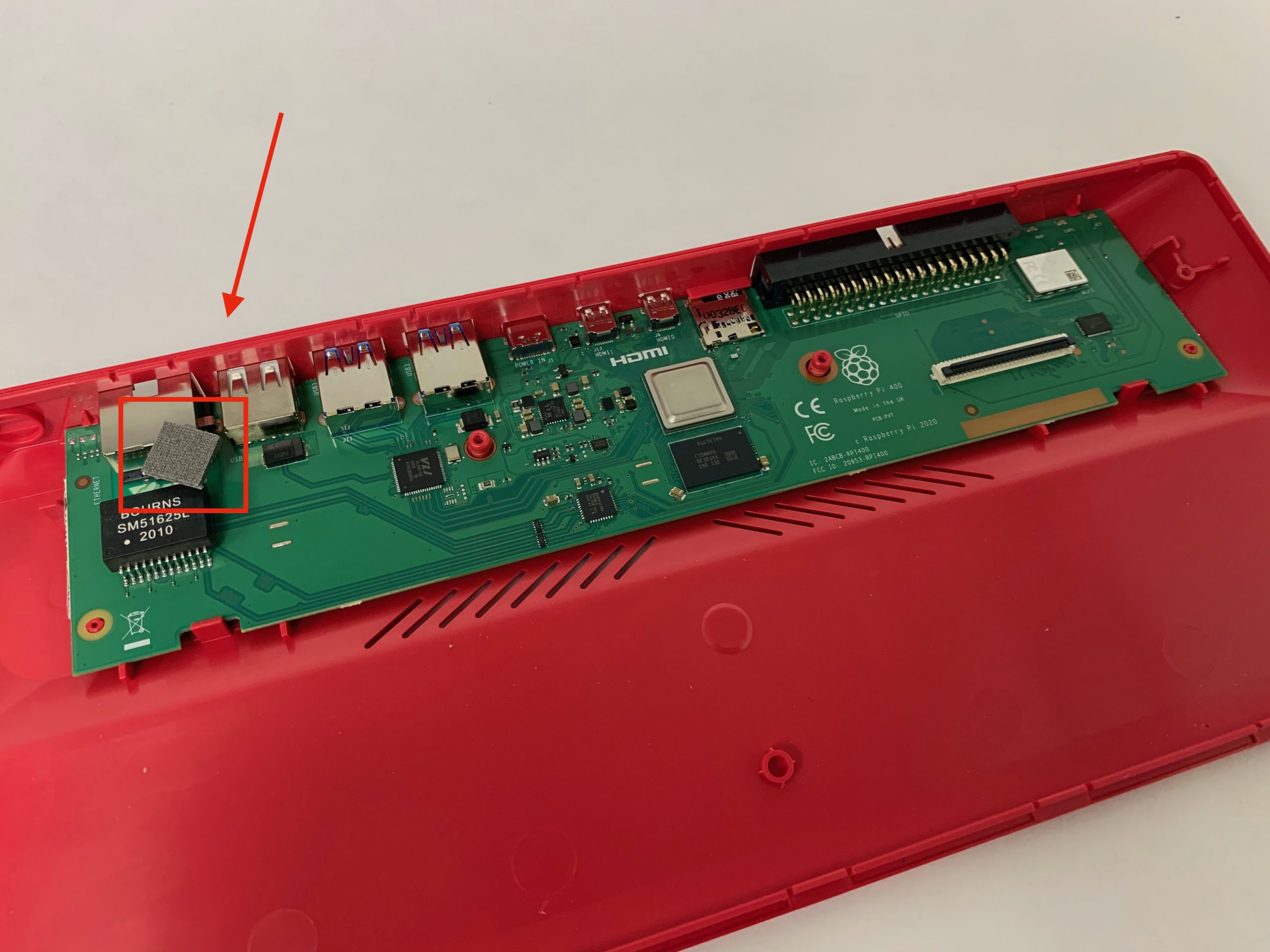 pi400-open-inside – Raspberry Pi Pod and micro:bit base