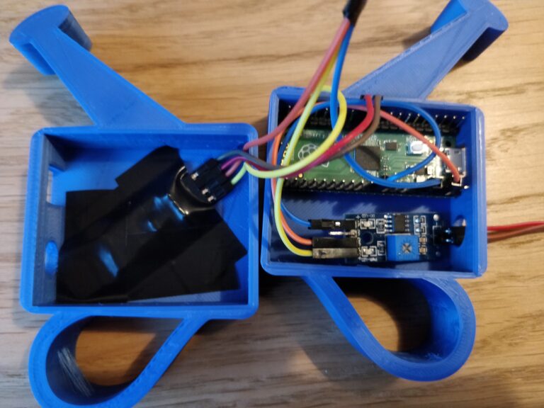 Plant moisture detector uses a Raspberry Pi Pico for a low-cost, easy ...