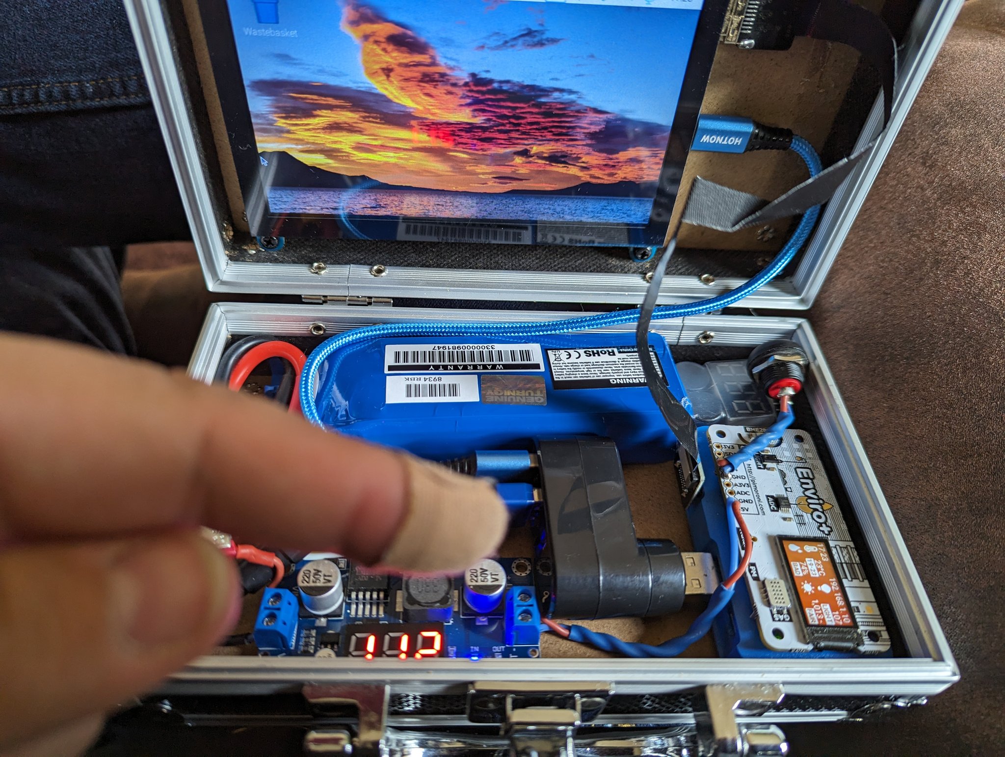 Extremely Mini Raspberry Pi Cyberdeck - #raspberrypi #cyberdeck - Raspberry Pi Pod and micro:bit ...